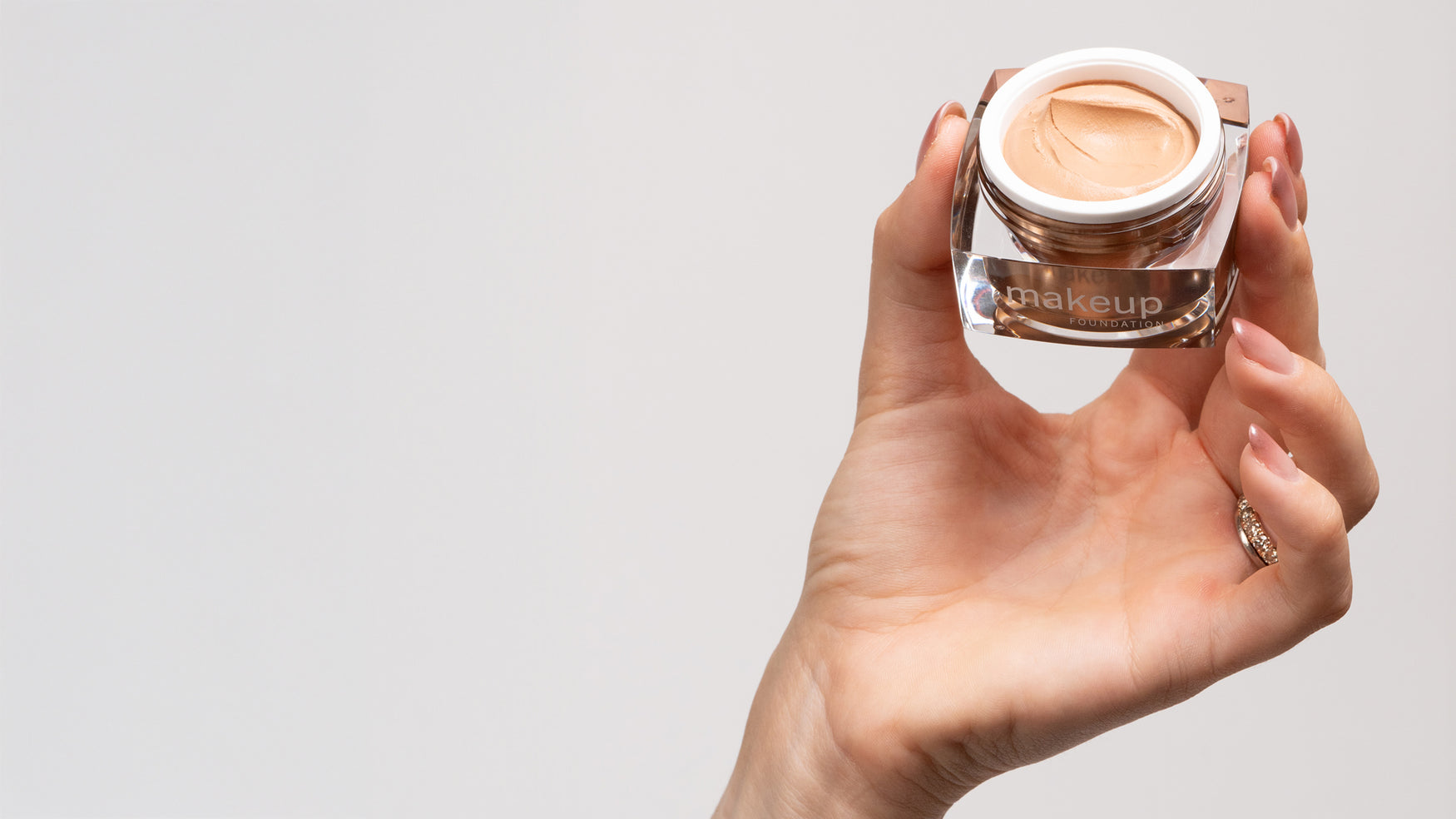 TANA Cosmetics - Offizieller Onlineshop- Kosmetik seit 1935 – Tana ...